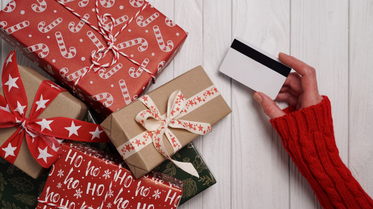 Do Gift Cards Remain Popular After The Holidays? - Payment Solution Company